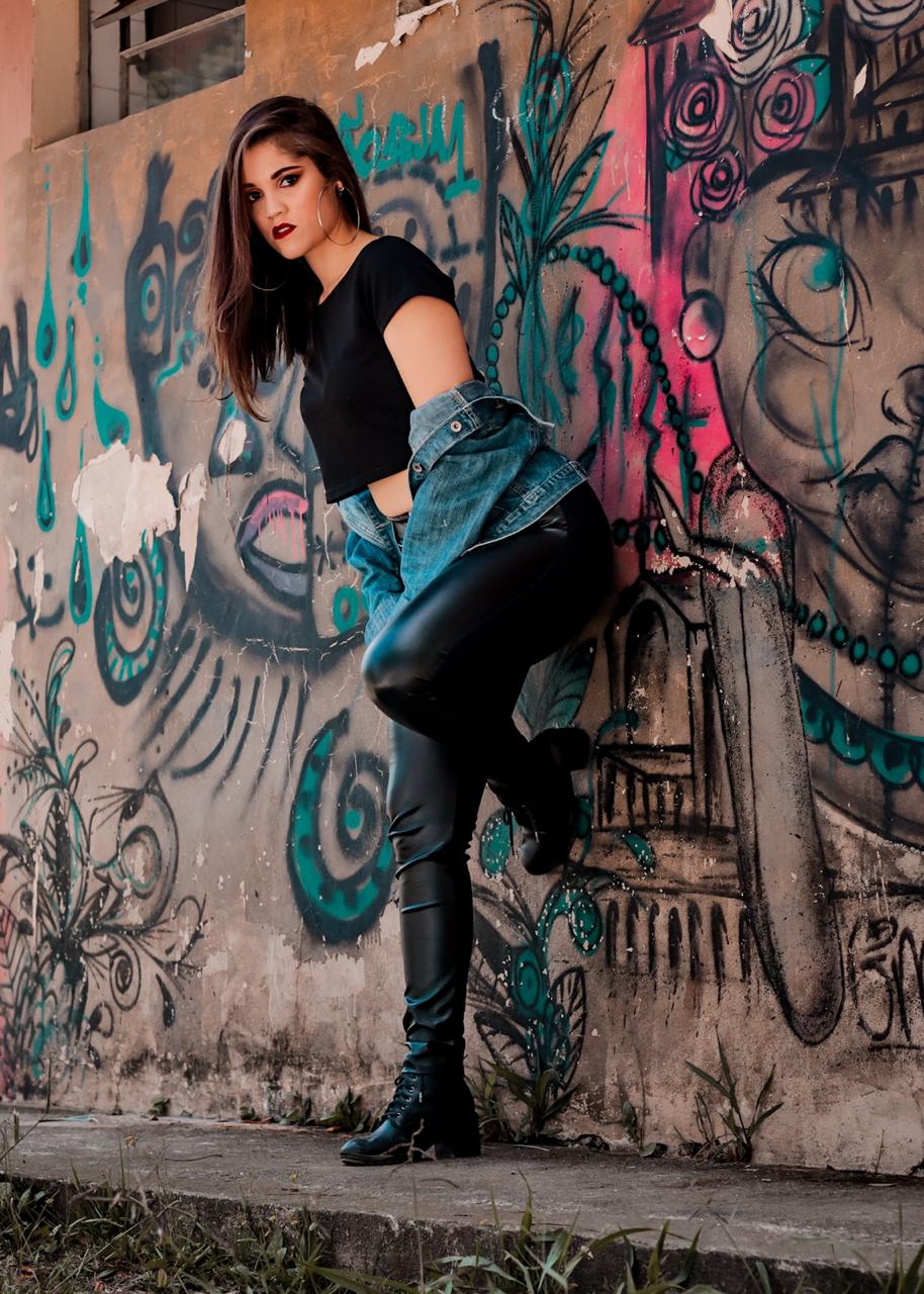 Rebecca Alves mira carreira artística - Primeira Hora