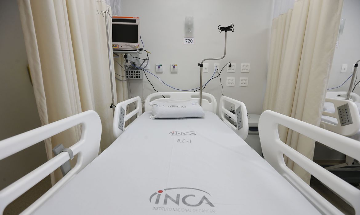 Inca alerta população para riscos do câncer do intestino - Primeira Hora