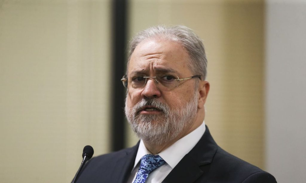 Aras defende responsabilidade do Estado em morte por bala perdida ...